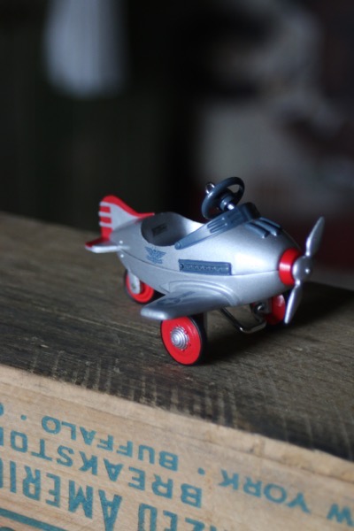 Mini Plane Pedal Car - Vintage | Earth Angels Studios